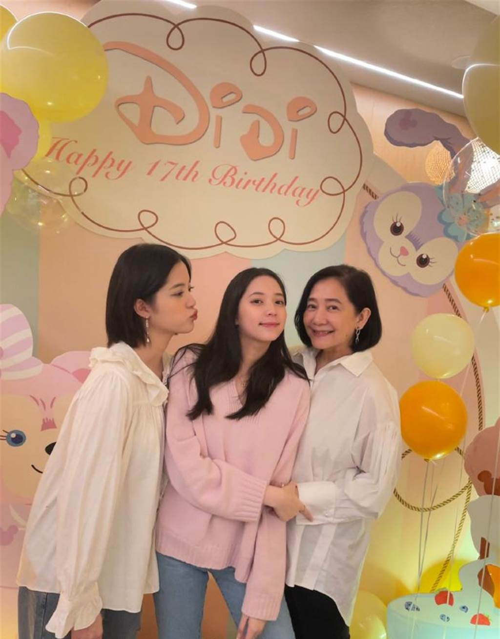 Ouyang Didi's 17th birthday, her eighteenth birthday, her face changed to Nana, netizen: sister ...