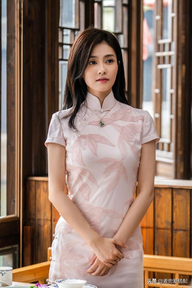 Bailu is amazing again!The appearance is fresh and the figure is ...