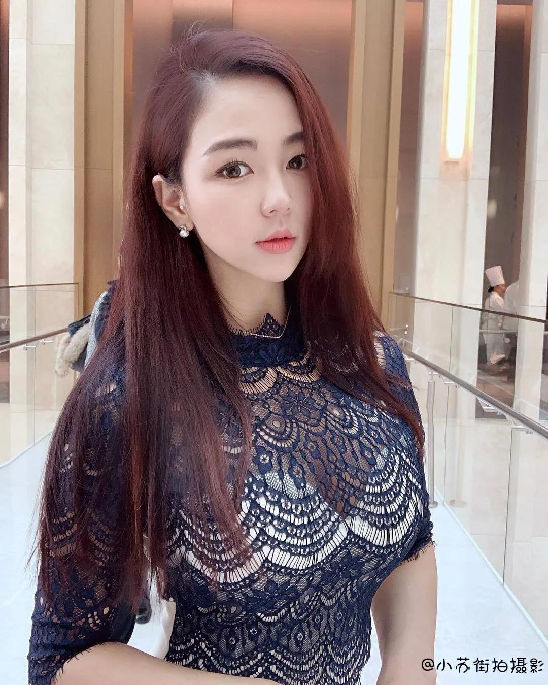 "Street beauty" is fashionable and neat, showing a graceful figure and ...