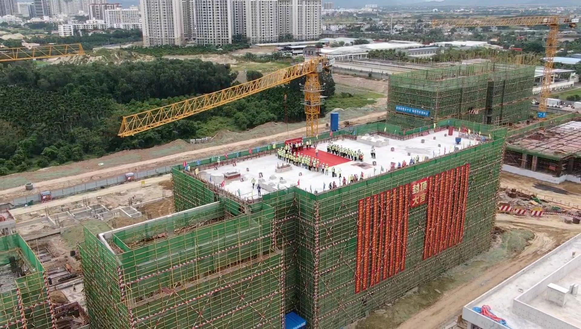The main structure of the first building of the Sanya Yazhou Bay Nanfan ...