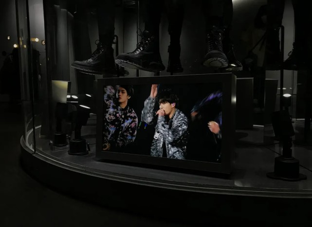 Visit to Korea's "HYBE INSIGHT" Museum!Experience the music road of ...