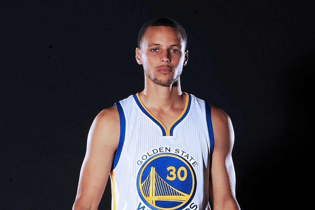 Who of the two groups of six players can lead the team to better win ...