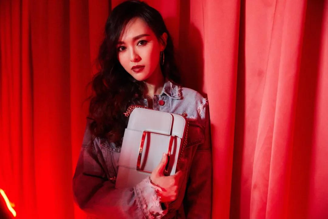 Little gossip, Zhang Yixing, Chen Feiyu, Lai Guanlin, Tang Yan, Wang Yaoqing - iMedia