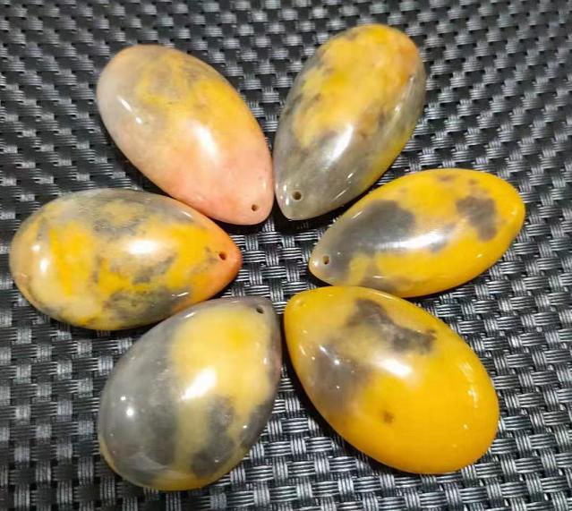 It is said that jade is priceless, but this is the first time I have ...