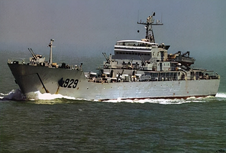 Type 072 tank landing ship: replacing the LST tank landing ship, it was ...