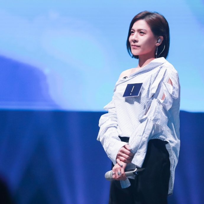 This is the "High Light Night" of "Who is the Treasure Singer", but the ...