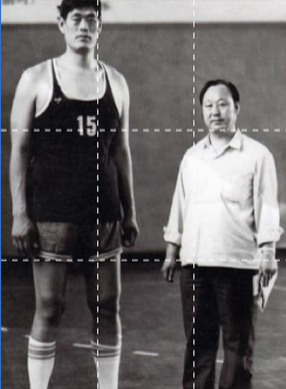 The first world-class star in Chinese basketball, once enjoyed the ...