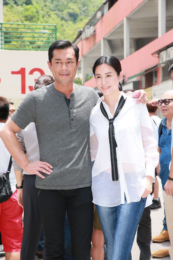 50-year-old Xuan Xuan and Gu Tianle have a good relationship, wearing a ...