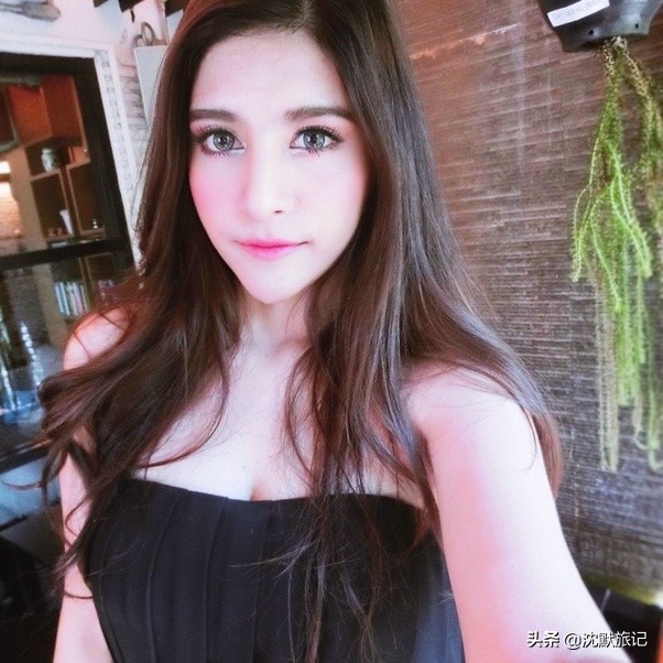 Thai sisters in Thailand are so beautiful, they are all mixed races ...
