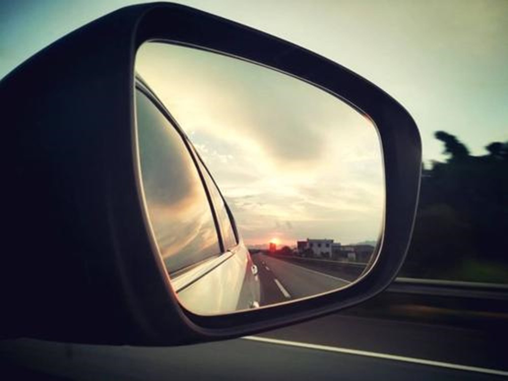 More than 90% of novices don't know how to use the rearview mirror ...