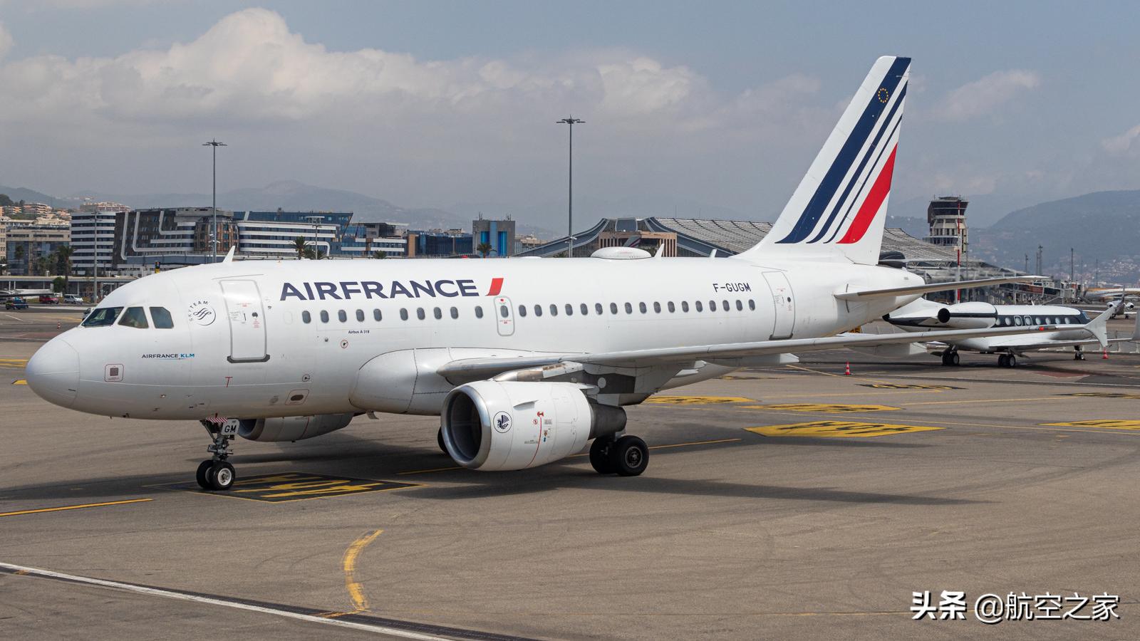 Goodbye, the smallest A320 family airliner!The "baby bus" A318, which ...