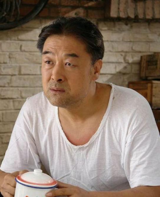 Famous actor Li Jianyi: He has never played the leading role once, and ...