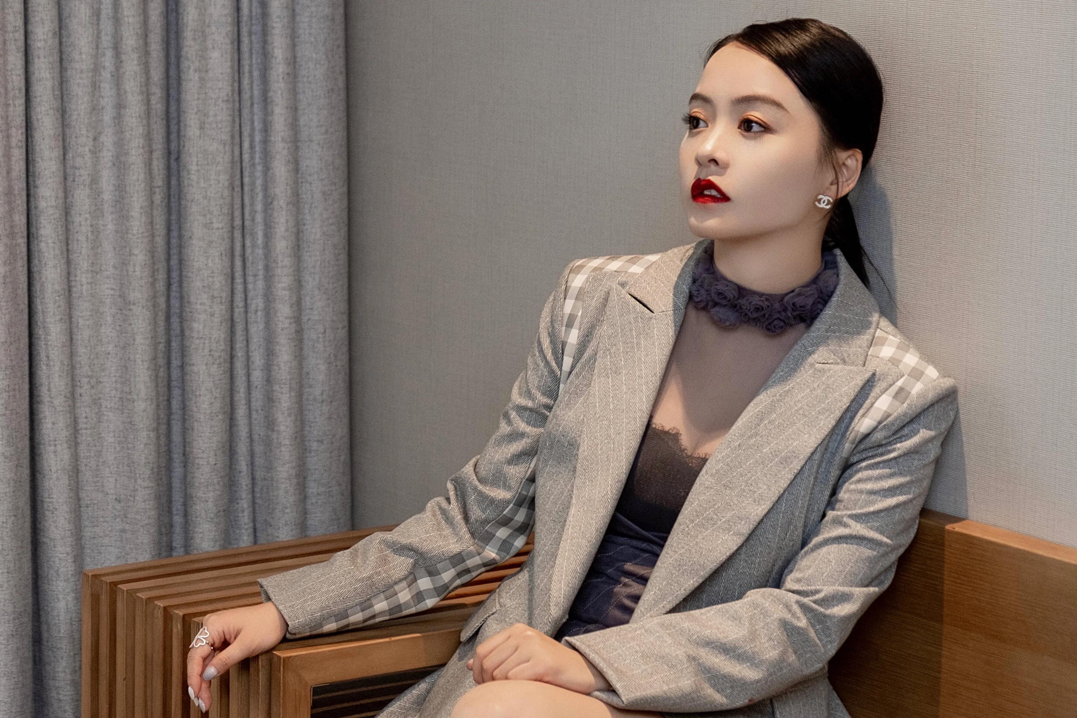 Yu Xintian Amazing Photo Album - iMedia