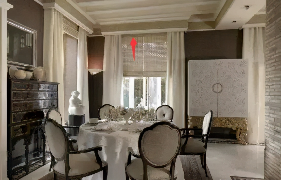 The curtains with Roman rods are outdated, and this design is popular ...