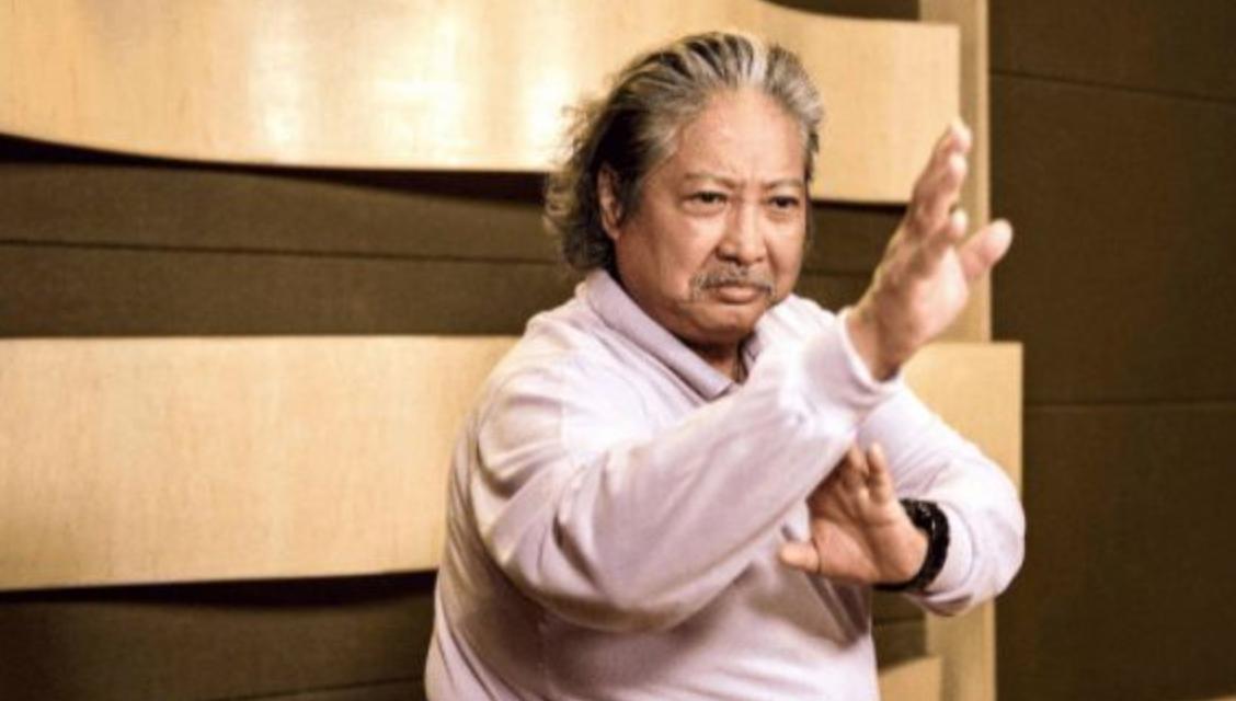 Sammo Hung's recent photos came out, his hair and eyebrows are pale ...