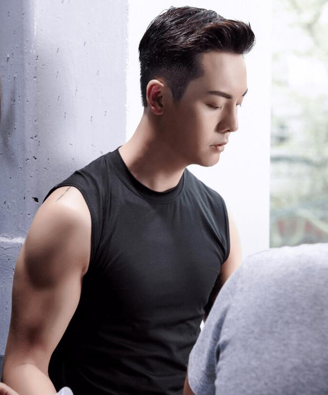 Luo Yunxi is pursuing "skinny"?Sunken cheeks and shriveled arms are ...