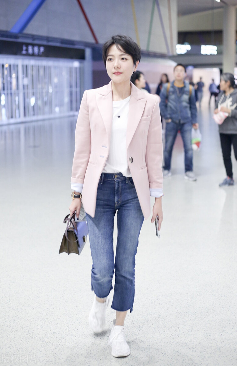 Host Yang Lele was enforced - iMedia