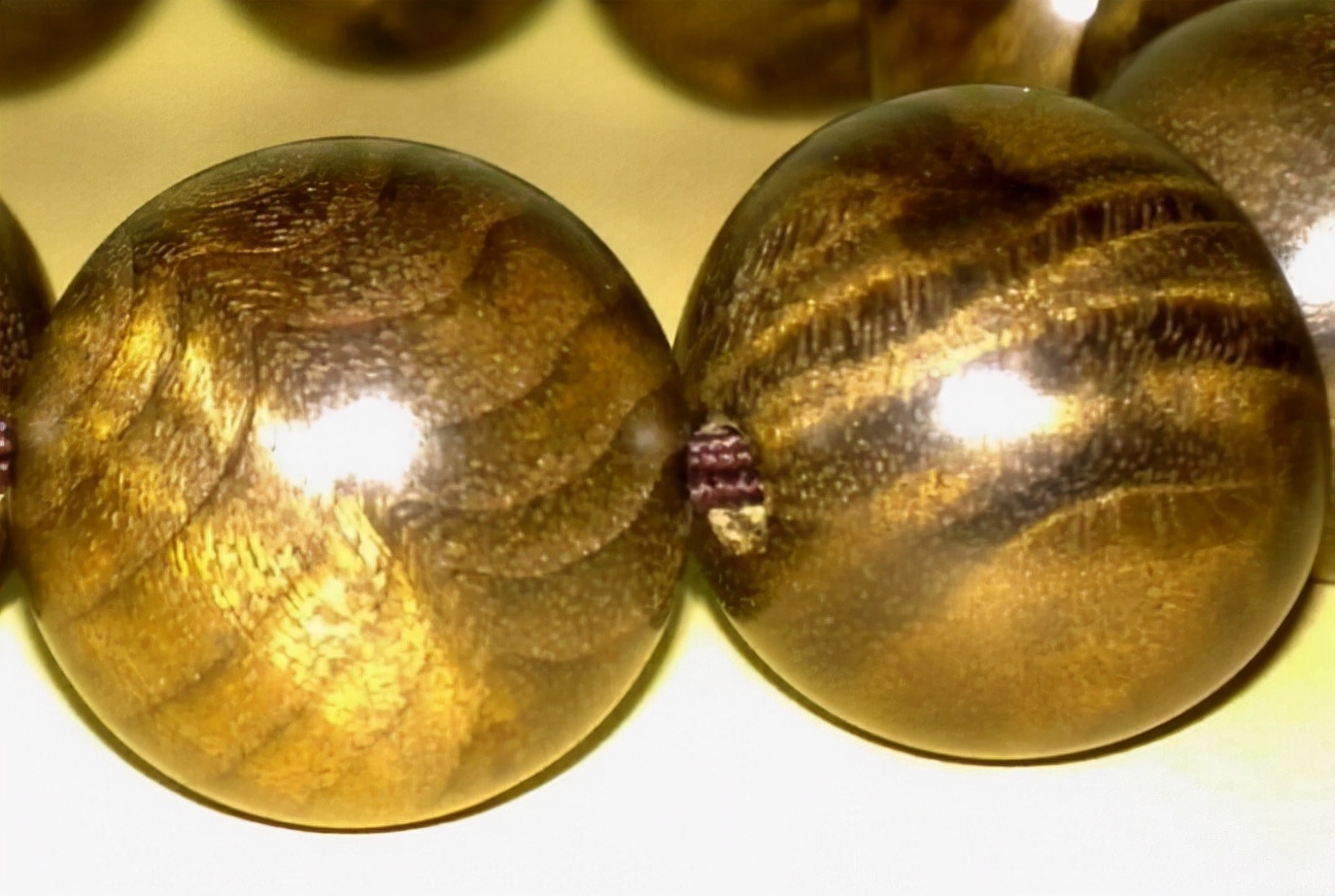 Is there really gold thread in the golden nanmu?Why is there no race ...