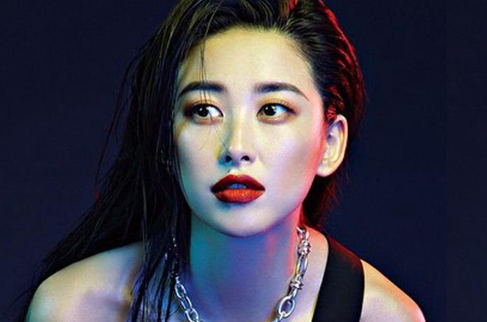 Who is the top ten female celebrities born in the 1980s that have ...