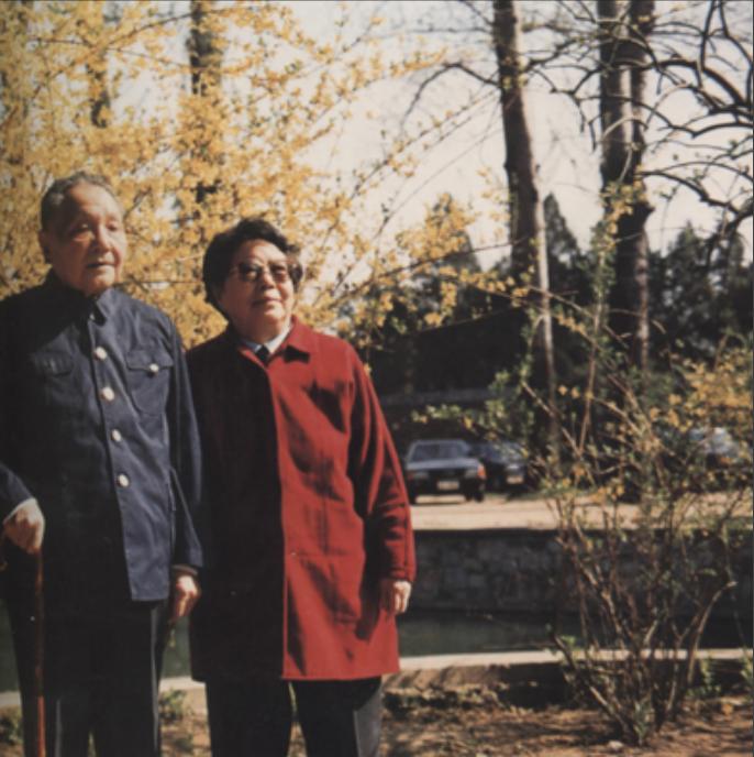 Zhuo Lin has accompanied Deng Xiaoping for 58 years. Deng Xiaoping ...