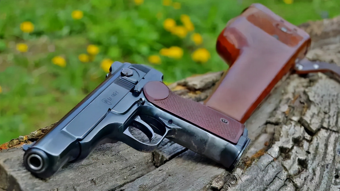 What weapons are equipped with the "GRU" special forces that are as ...