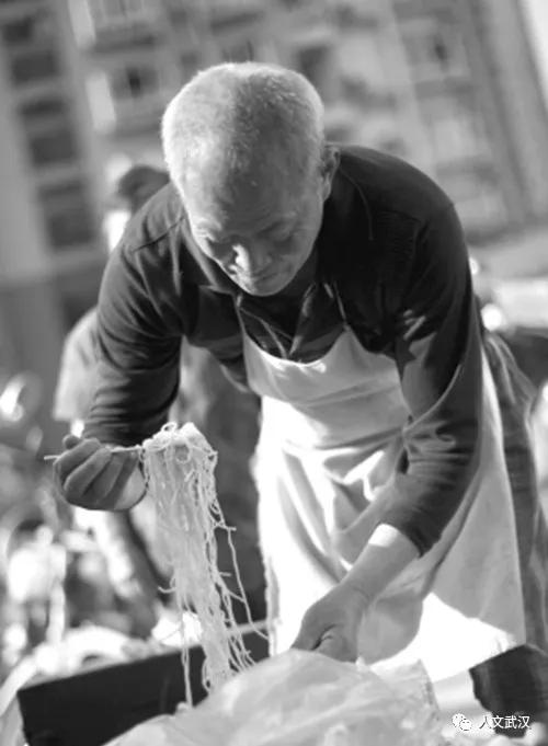 "Lao Xing Dang" walks the streets and alleys to eat cold food is now ...