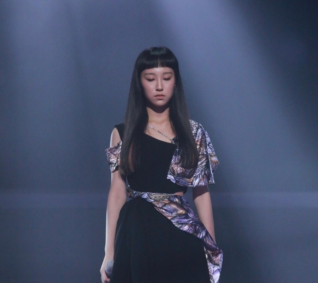 TVB super-popular star Yan Mingxi was named "Mars Girl", with a bright ...