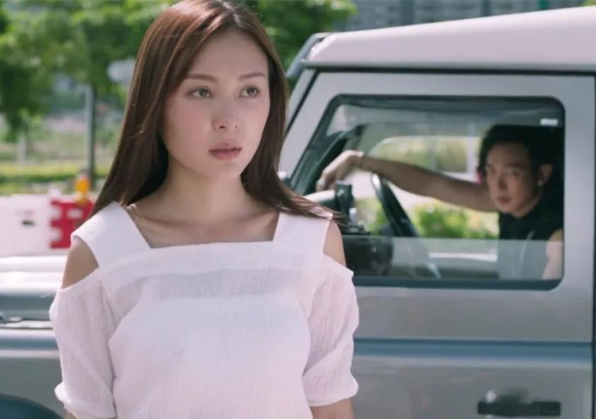 32-year-old Hong Kong star He Peiyu moved to the mainland with his parents!Easily earn millions ...