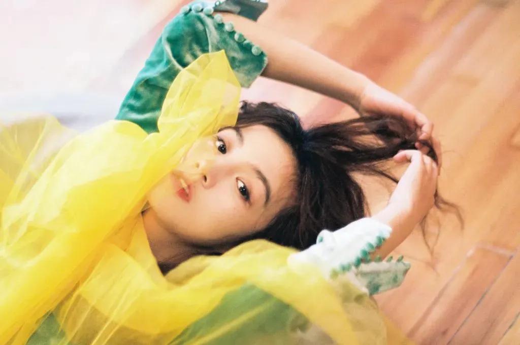 Little Gossip, Zhang Xincheng, Liu Yuxin, Hou Minghao, Spring and ...