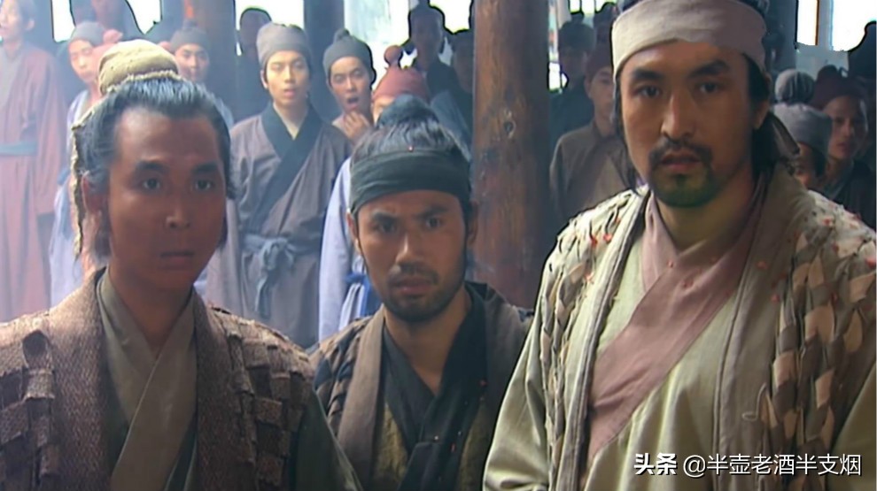 Black clouds and evil winds, flying sand and rocks, what kind of ...