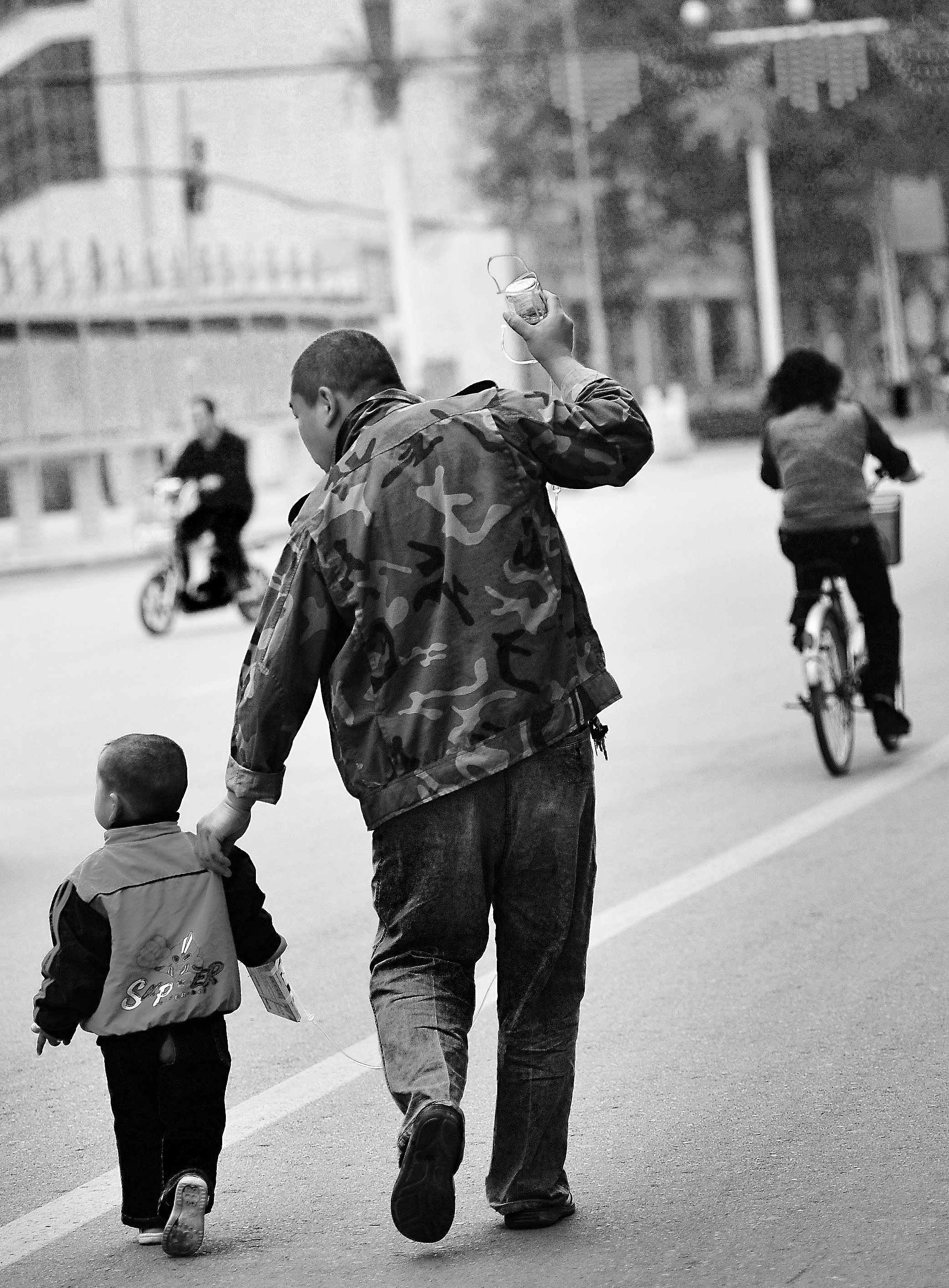 On the Humanistic Feelings in Liu Xiangyang's Documentary Photography ...