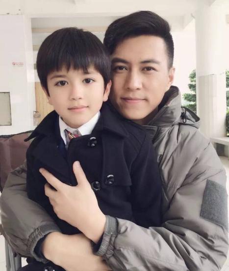 A recent photo of Jin Dong's wife Li Jia. Li Jia had been married for ...