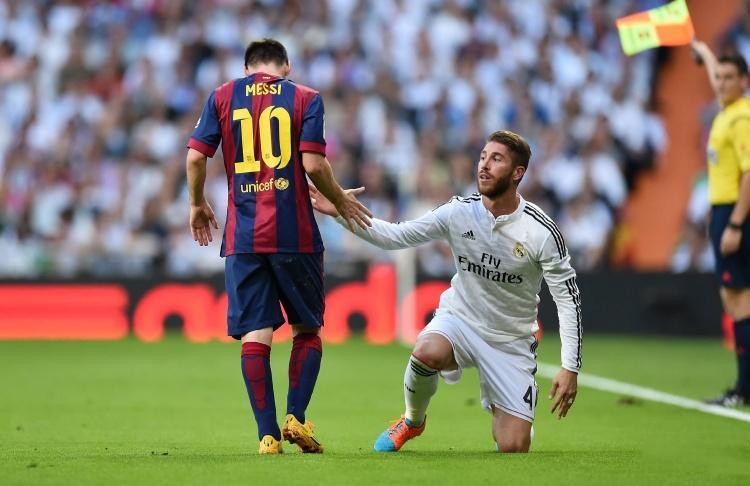 Messi joins Paris and sticks his tongue out happy, 7 rich old players ...