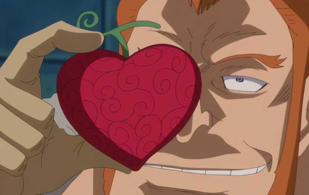 One Piece: 5 people who became pirates from the Navy, 2 were undercover ...