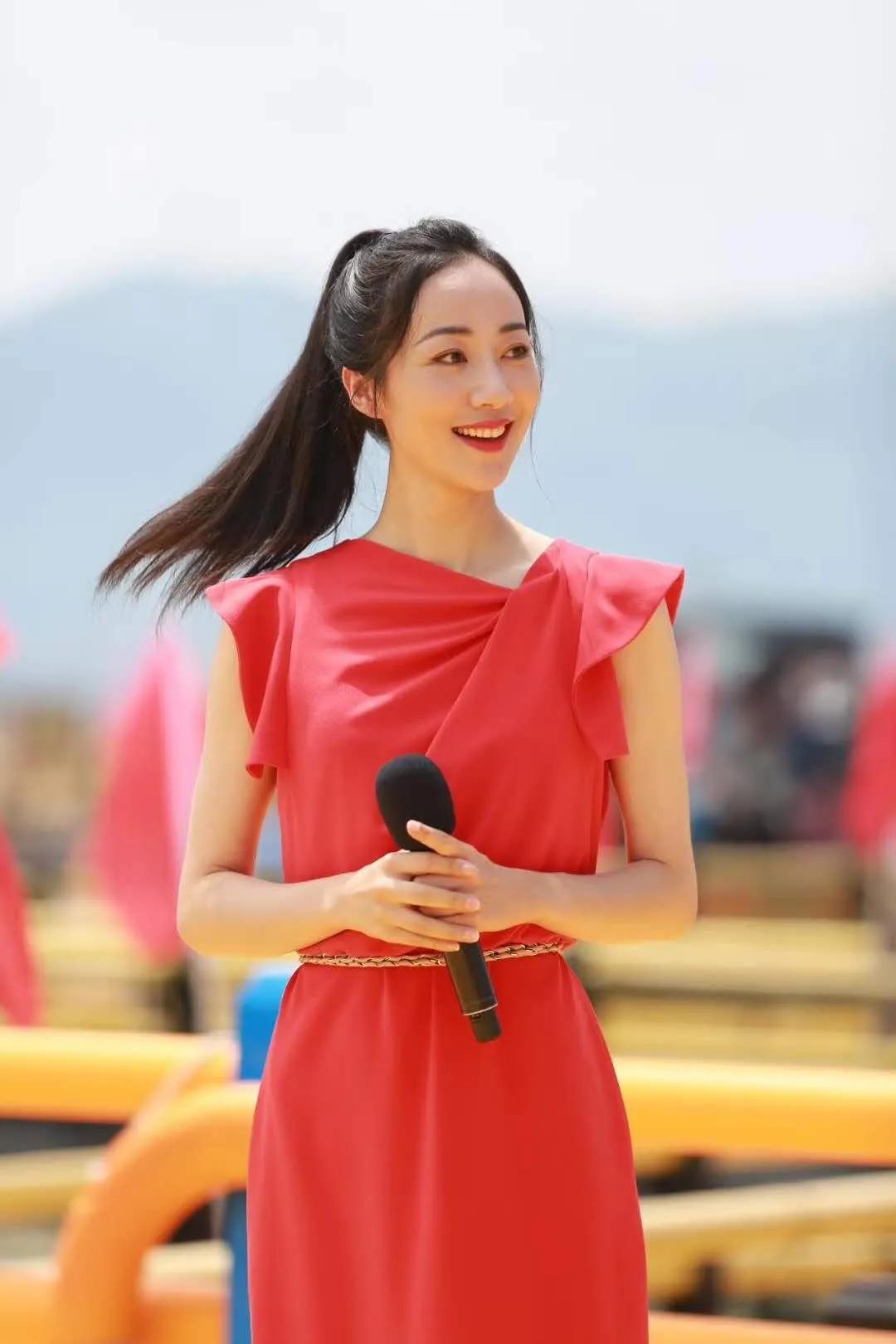 How beautiful is "Goddess of Temperament" Han Xue?(Multi-map) - iMedia