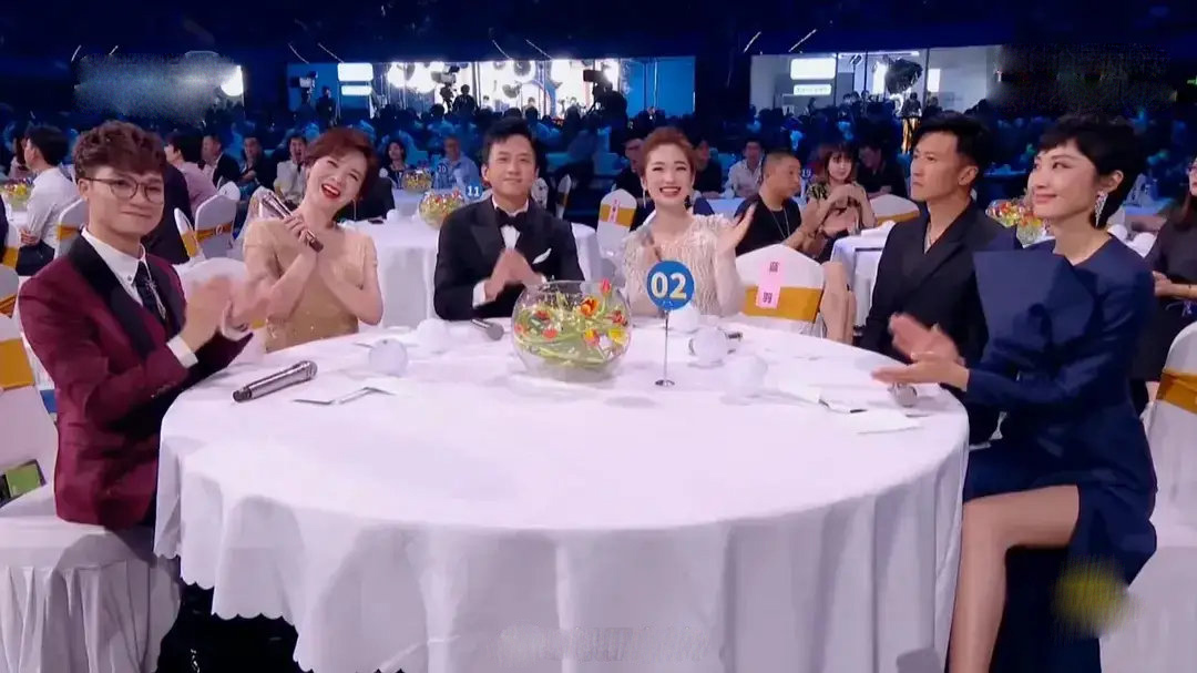 The famous scene of the Mid-Autumn Festival Gala in the Greater Bay Area: Hawick Lau and Daxun ...