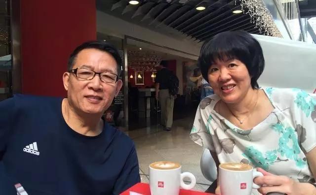 Lang Ping's recent situation, his daughter is 190 in height and she is ...