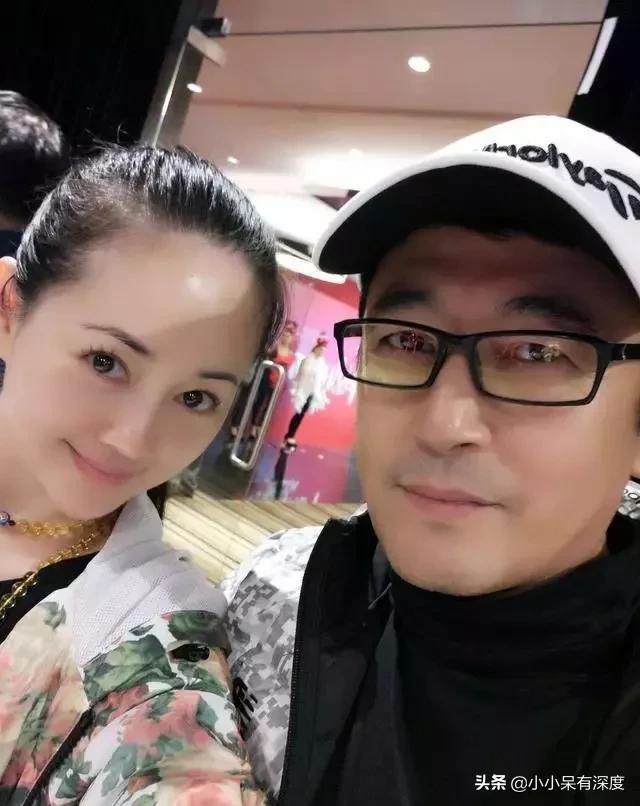 The romantic uncle Wang Zhifei, the three women behind him, Zhang ...