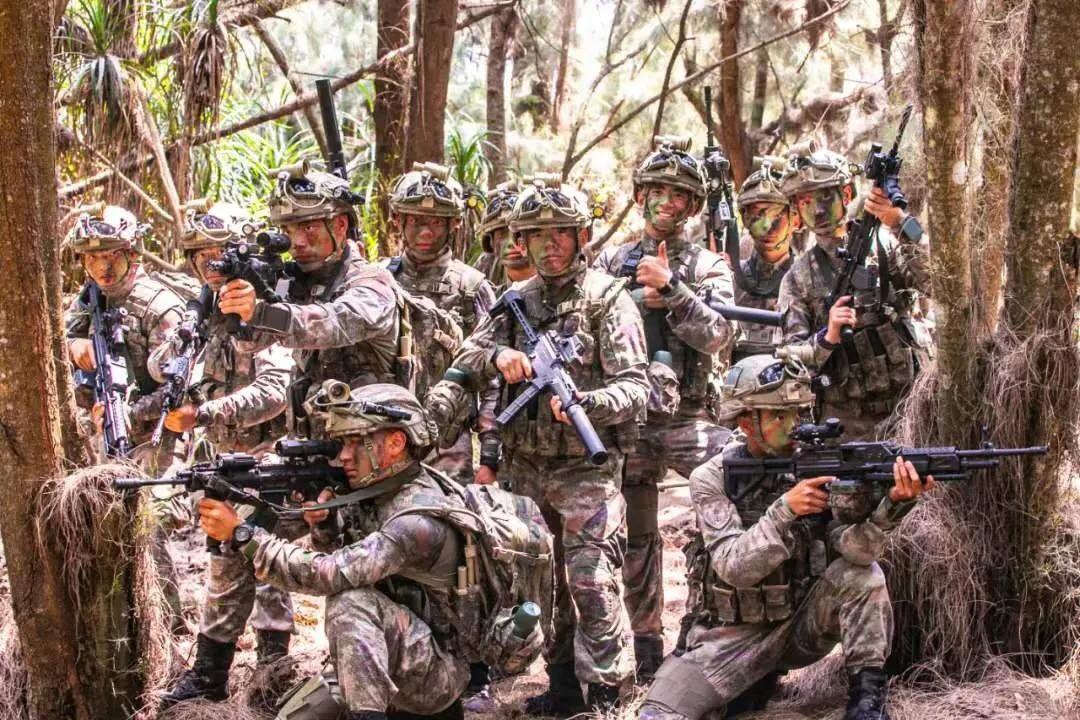 The new generation of Jiaolong Commando Gun Clan appeared, the flight ...