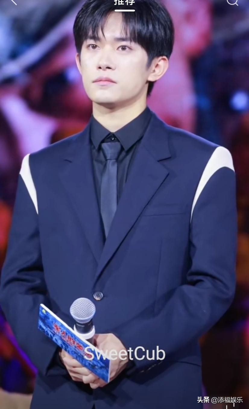 Wu Jing praised Qian Xi for being a natural movie material. He also ...