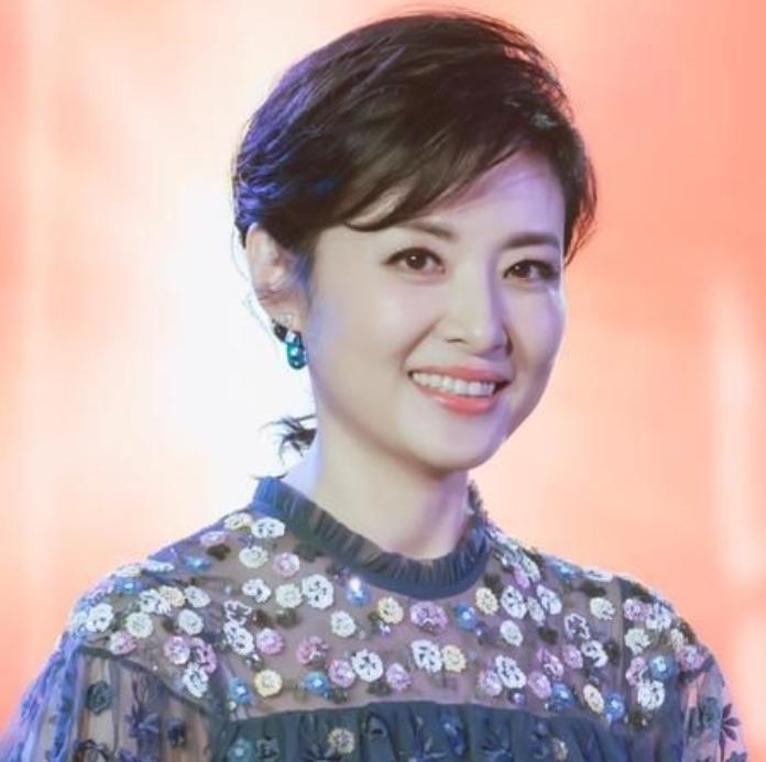 "Fighting" with Dong Qing for more than ten years, the second marriage ...