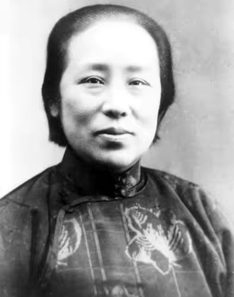 Liao Chengzhi and his mother He Xiangning - iMedia