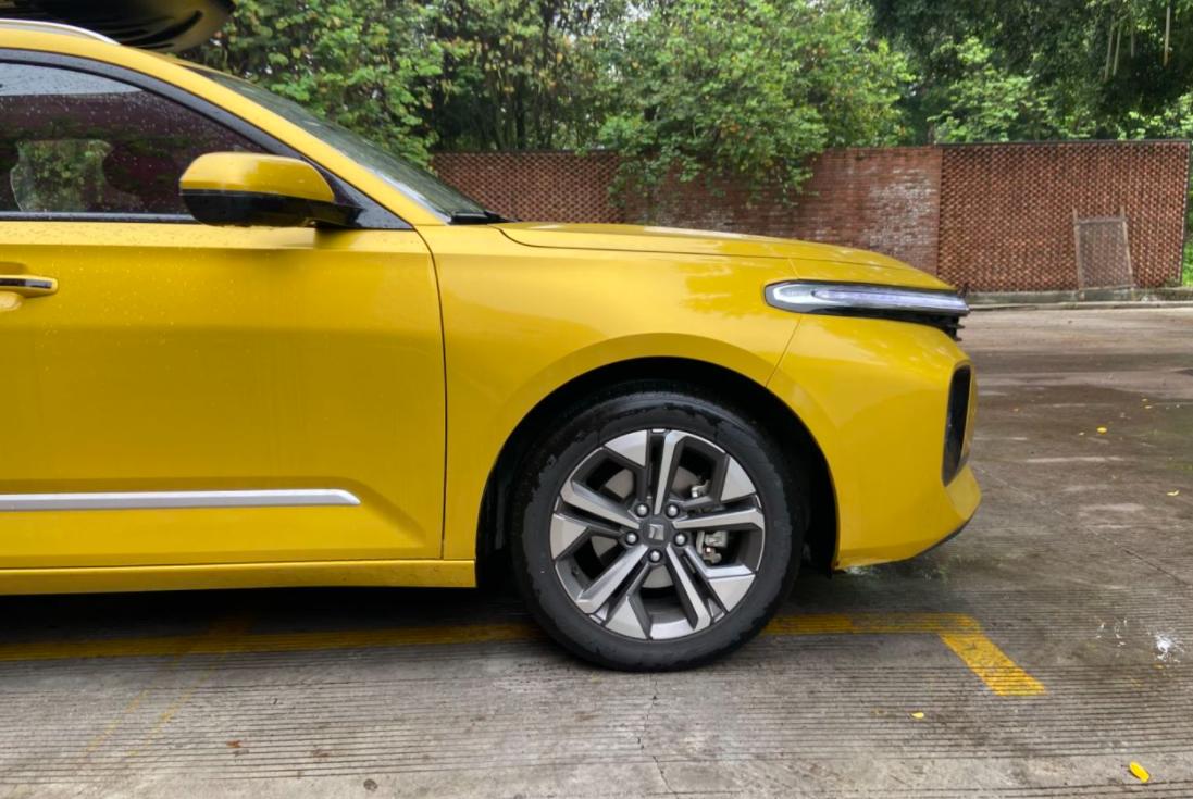 The "four-box" Baojun Valli, with a length of nearly 4 meters 7 with a ...