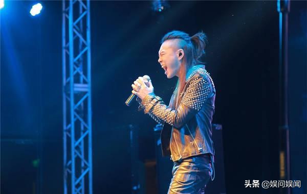 "The Voice of China" Zhang Wei: From being famous at night to being low ...