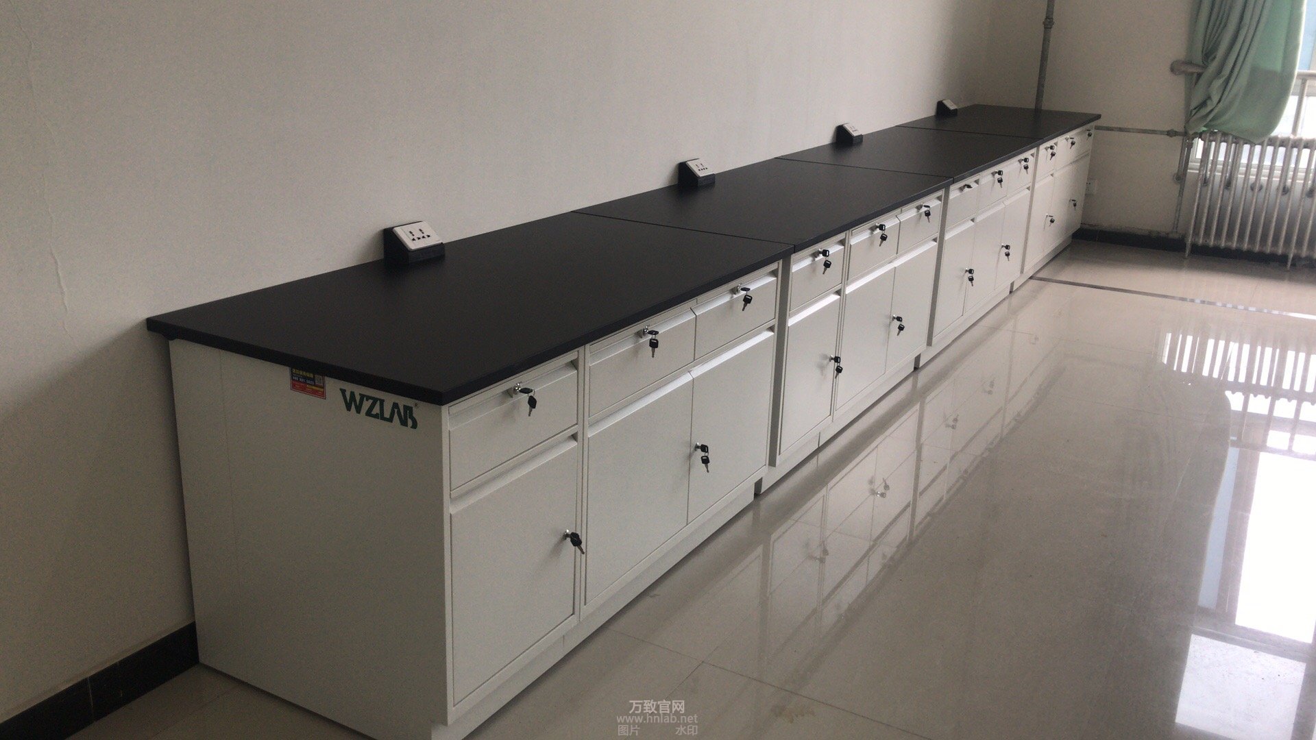 How to ensure the safety of the socket on the side of the laboratory ...