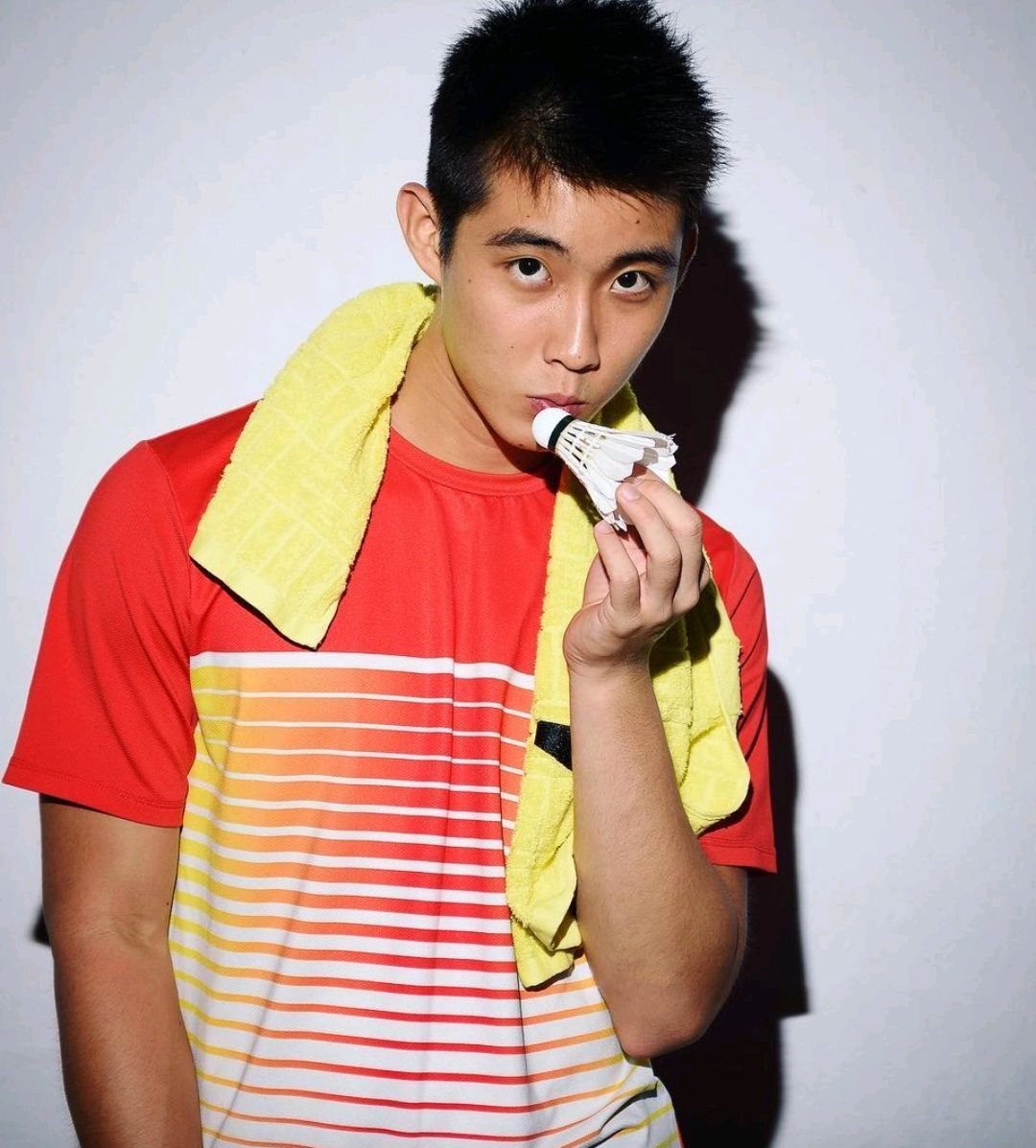 Upset!Singapore's first brother defeated Zhou Tiancheng 2:0, once beat ...