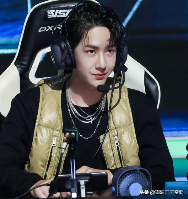 Personal stills of star Wang Bo (40 photos) handsome - iMedia