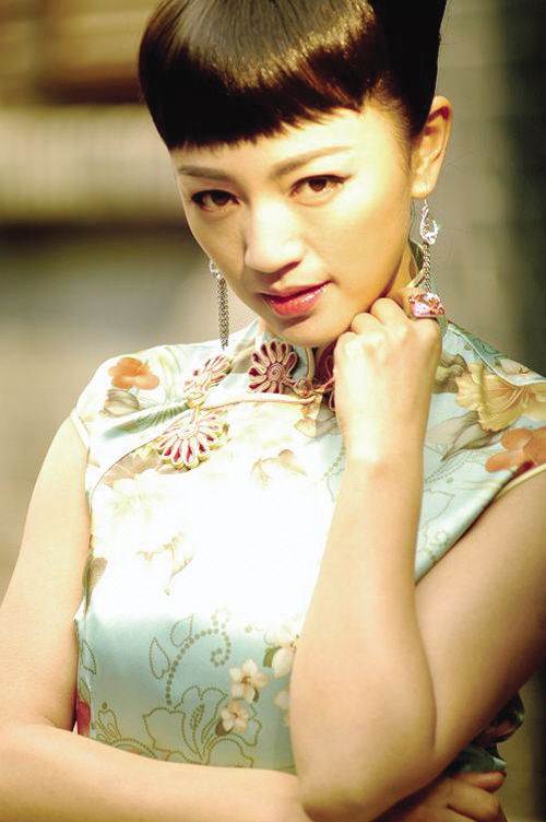 Luo Haiqiong, who is 37 years old and half of the entertainment ...