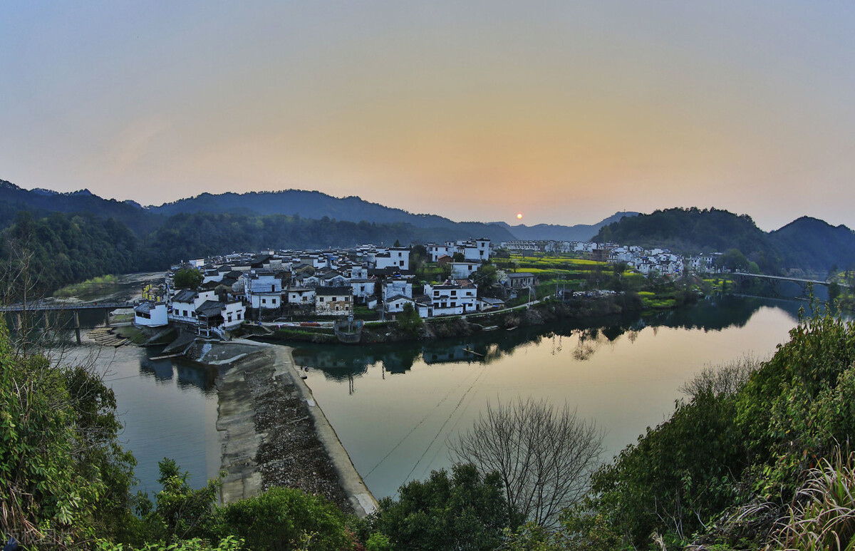 Wangkou Village-the place of "Hui Xiu Zhong Ling" on the side of ...