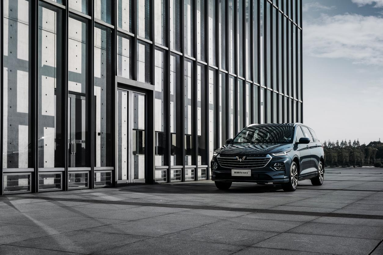 A four-seater family car with high-end feelings, take you to see Wuling ...